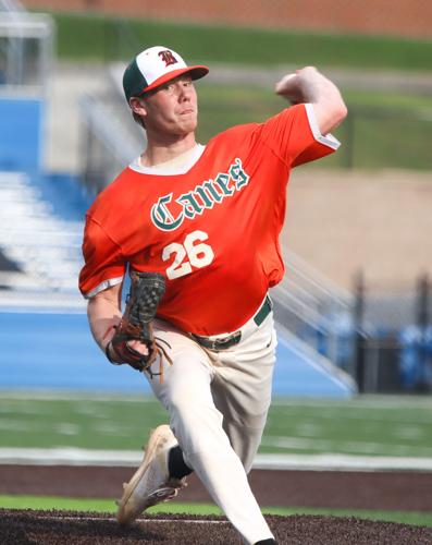 Decker pushes Hurricanes past Bulldogs, 3-2 | Local | bedfordgazette.com