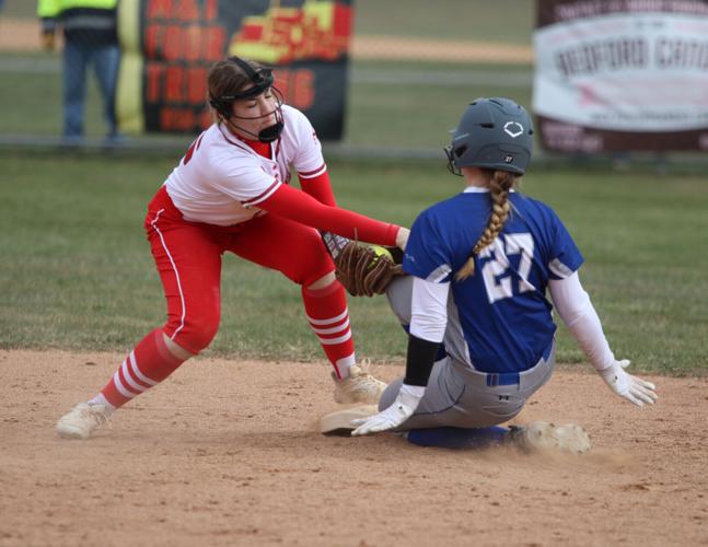 Everett softball squad sweeps Berlin | Local | bedfordgazette.com