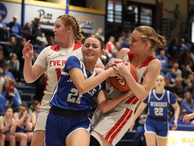 Everett holds off Windber for D5-2A title, 38-37 | Local ...