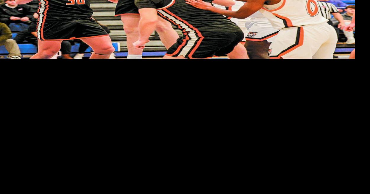Boys basketball drops opener to Amherst | Sports | beenews.com