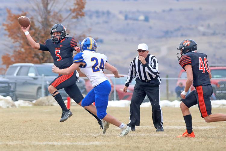 Tigers trounce Mustangs 46-0, set to face Jefferson in semis | Football ...