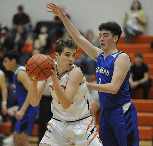 Mistakes prove costly for Manhattan in league loss to ‘Dogs | Local ...