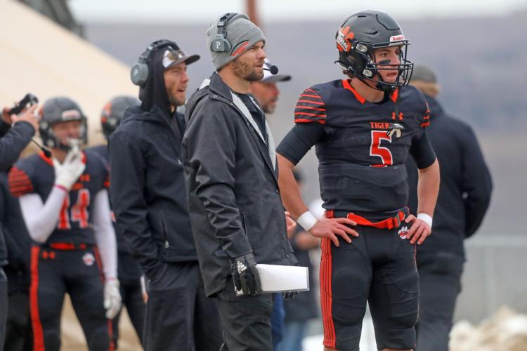 Tigers trounce Mustangs 46-0, set to face Jefferson in semis | Football ...