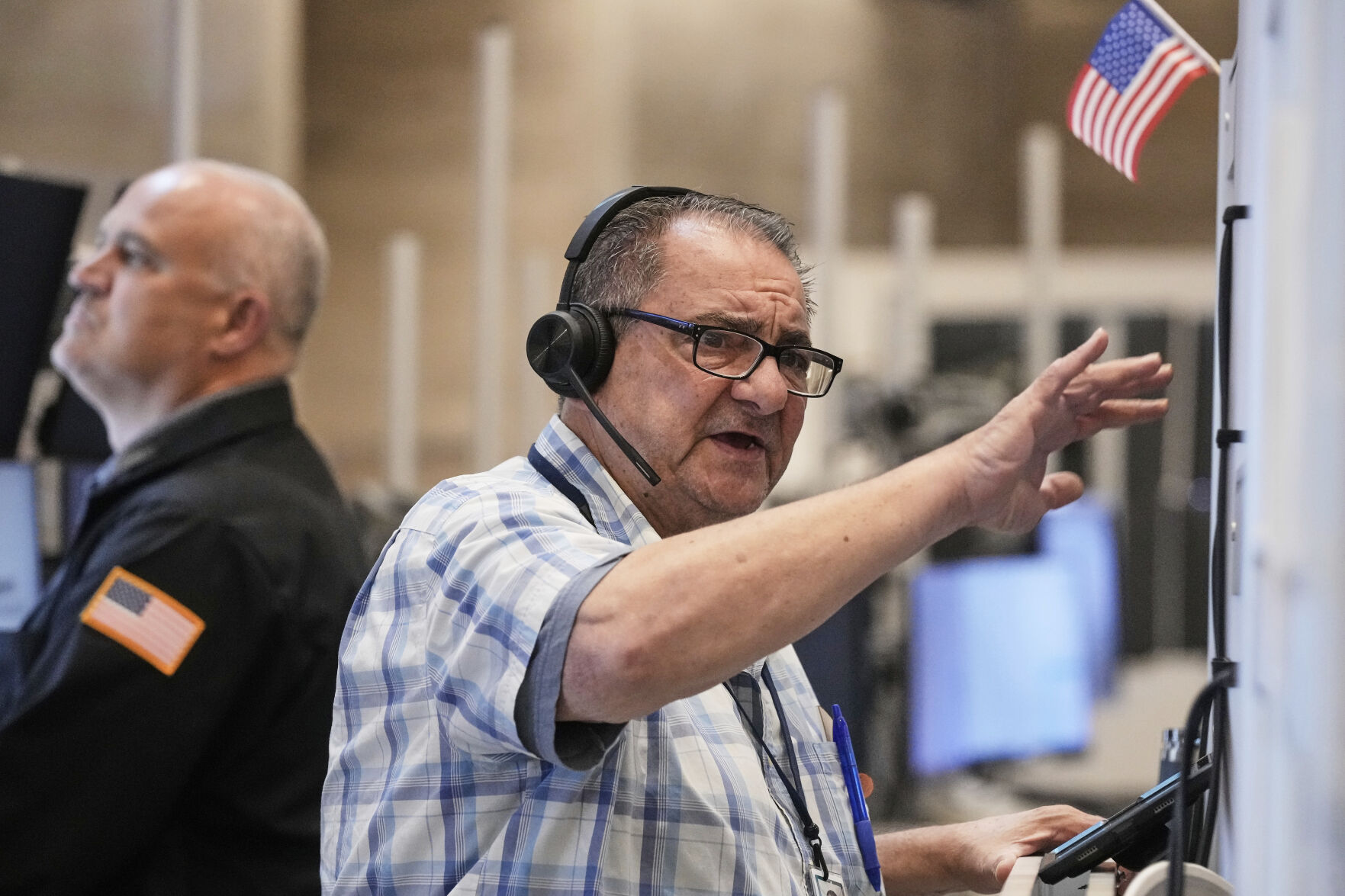 Dow, S&P 500, Nasdaq hit record highs after weak U.S. jobs report spurs ...