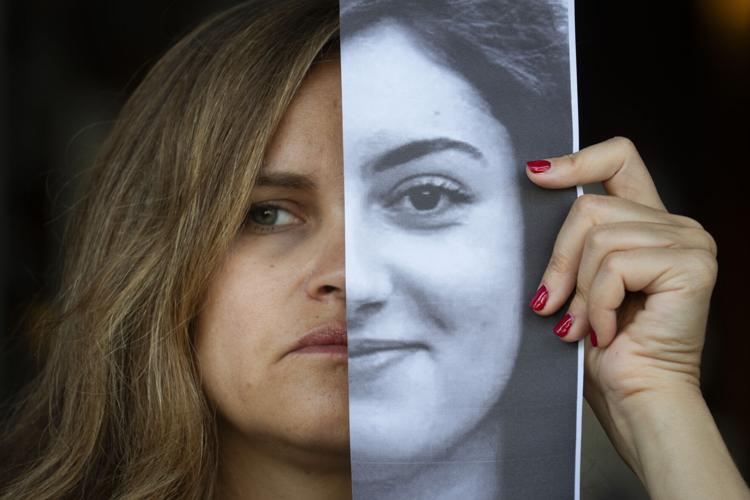 Trump on Hamas' captives: 'Many of those hostages are dead' | Briefs ...