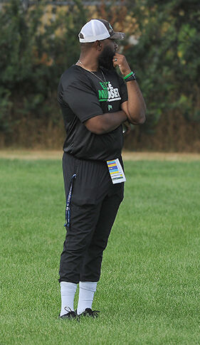 Belgrade’s Jeremy Curry seeking to change football team's losing ...