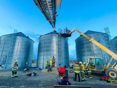 Man rescued after being trapped in grain bin (VIDEO) | Computer Science ...