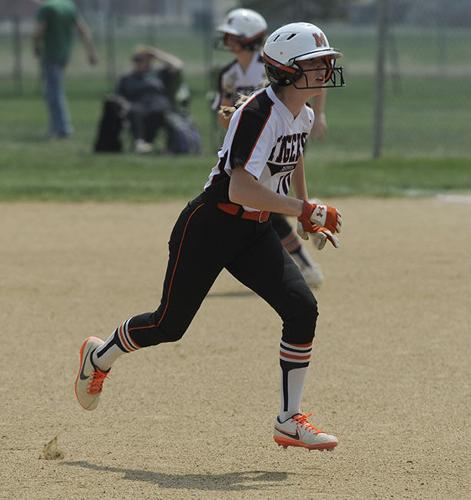Western B/C softball: Manhattan places third at divisional tournament ...