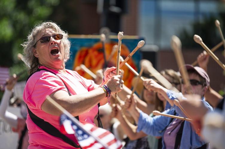 Trump hosts big U.S. Army parade on his birthday; Liberals gather for ...