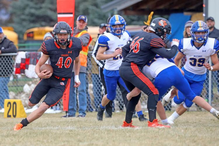 Tigers trounce Mustangs 46-0, set to face Jefferson in semis | Football ...