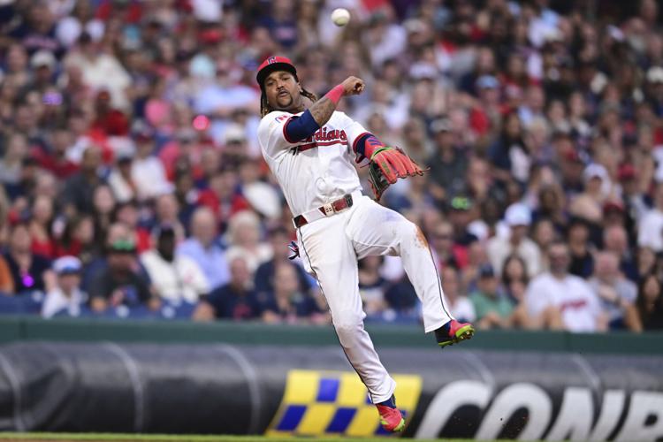 Trump wants Washington Redskins, Cleveland Indians names to return to ...