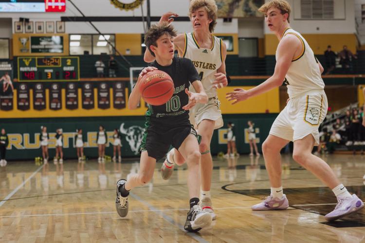 Prep Basketball Roundup: Panthers stumble on road in league loss to ...