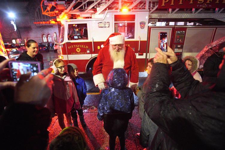 Christmas is on its way! Here's 10 more chances to visit with Santa in ...