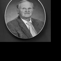 Charles Tesch Sr. | Obituaries | bhpioneer.com