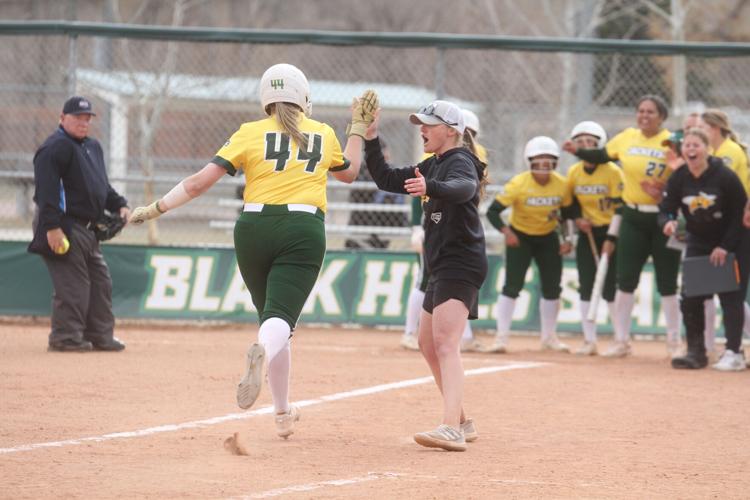 BHSU softball splits with Colorado Mines | Local Sports | bhpioneer.com