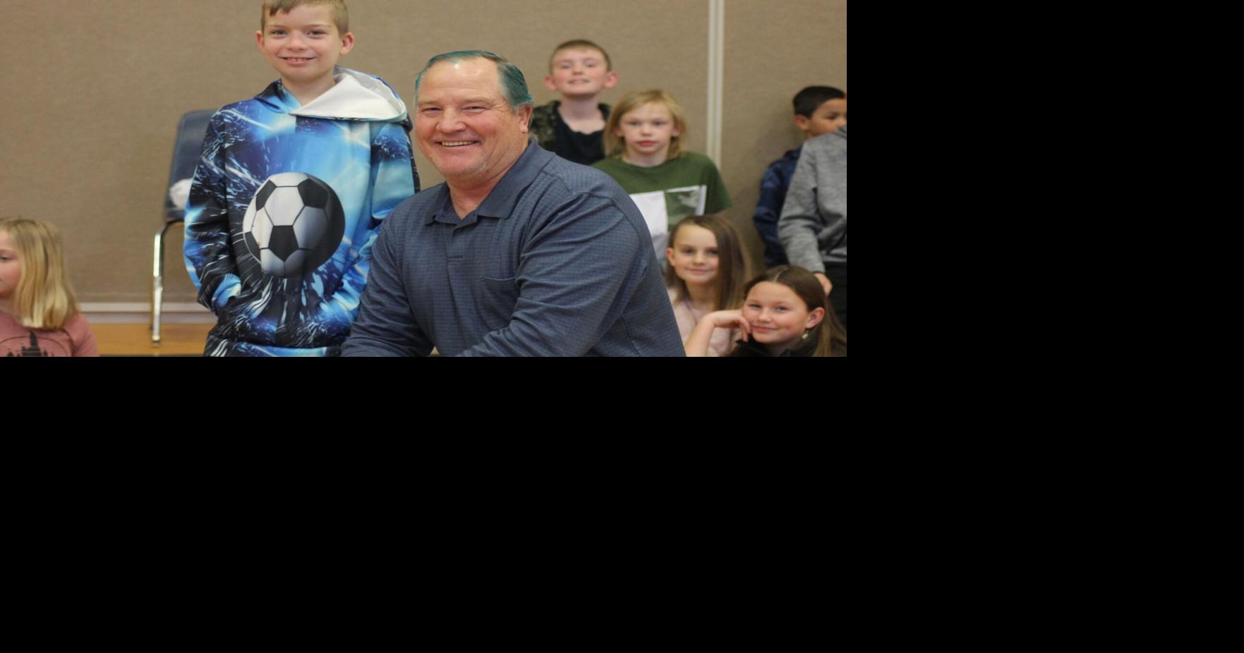 Elementary school principal honors bet, shaves beard and dyes hair for ...