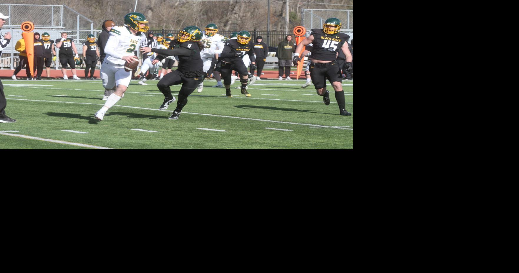 BHSU football holds spring game | Local Sports | bhpioneer.com