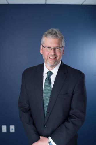 Former federal judge working to free Peltier | Local News | bhpioneer.com