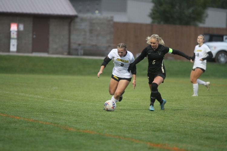Yellow Jackets soccer falls to RMAC leader | Local Sports | bhpioneer.com