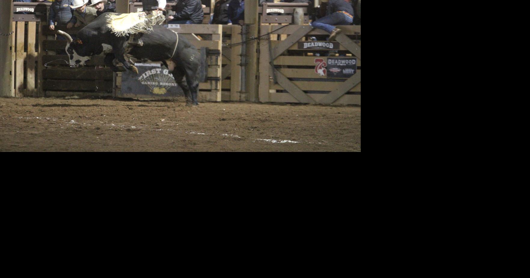 Maverick Smith earns Deadwood PBR crown | Local Sports | bhpioneer.com