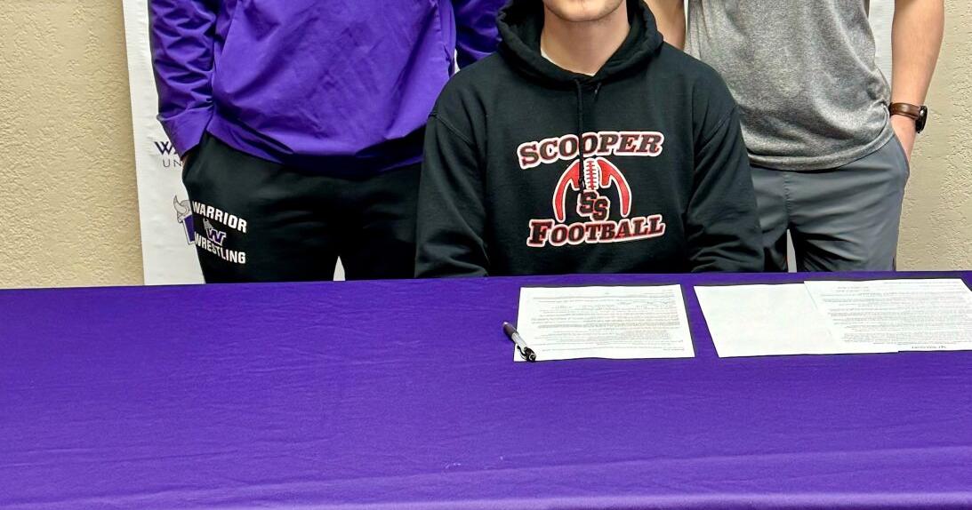 Preston Ray signs to wrestle for Waldorf University | Local Sports ...