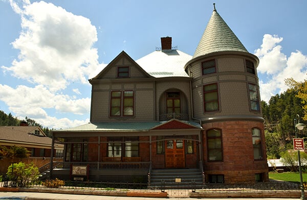 Ghost hunters visit Deadwood haunts | Local News | bhpioneer.com