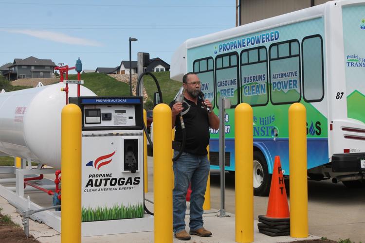 Prairie Hills Transit debuts SD’s first propane-powered public buses ...