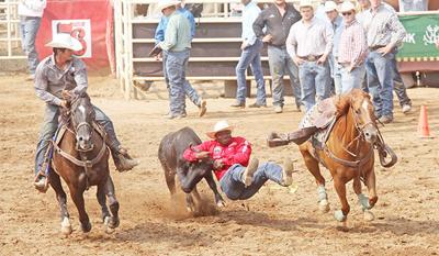 Justin Shaffer holds early steer wrestling lead at Days of ‘76 | Local ...