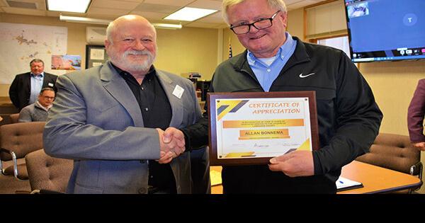 Bonnema honored for his service | Local News | bhpioneer.com