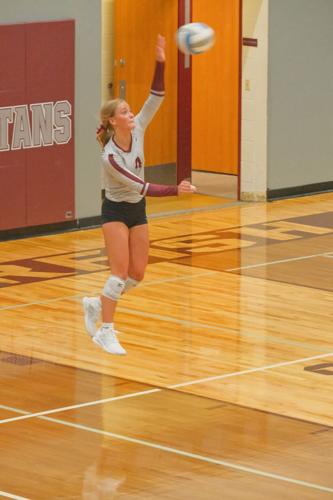 Spearfish holsters Hill City in VB home opener | Local News | bhpioneer.com