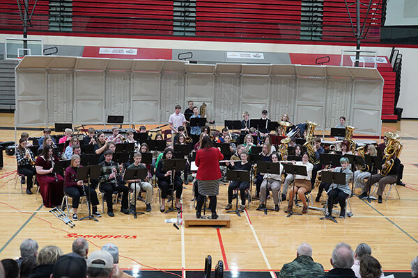 Sturgis High School band concert performs Christmas Concert | Local ...