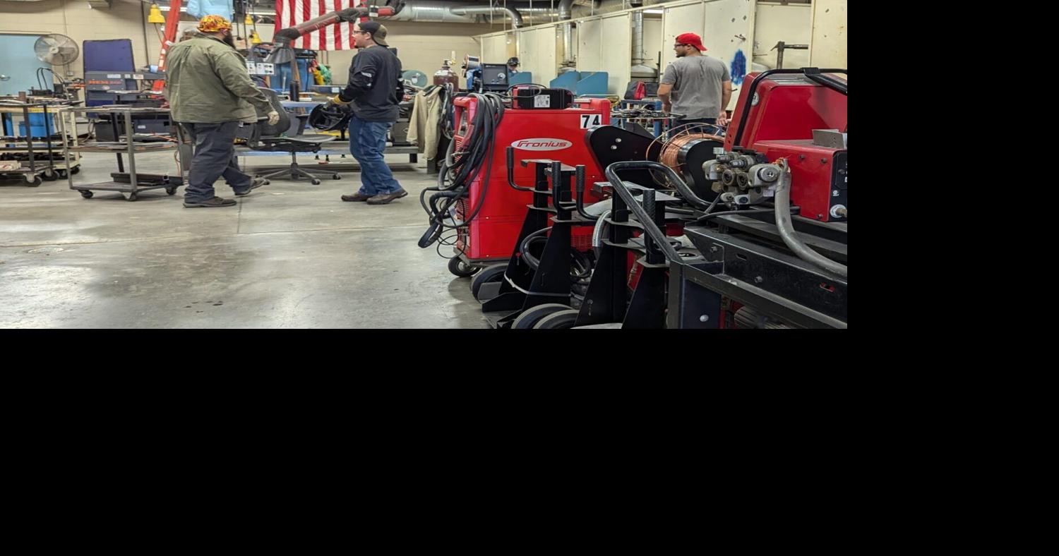 Inmate training program shelved while prison construction talks ...