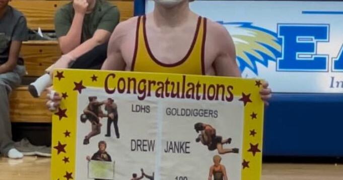 Drew Janke reaches wrestling milestone | Local Sports | bhpioneer.com