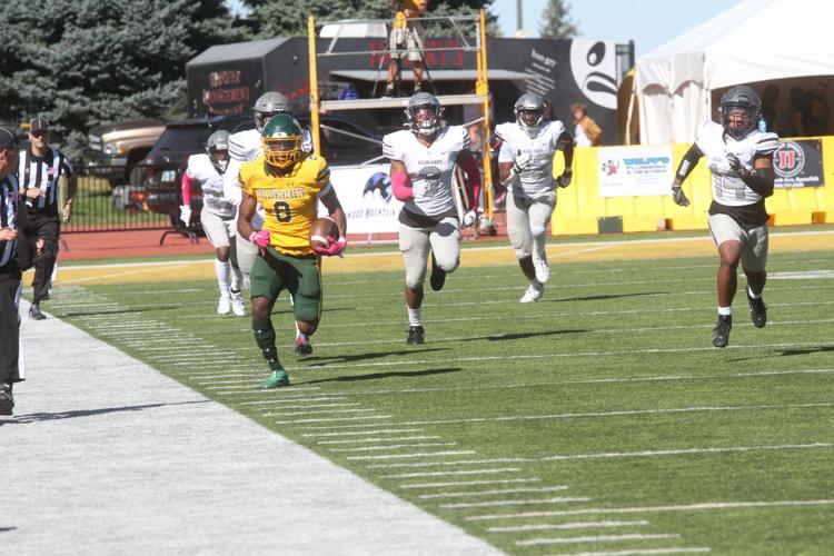 BHSU football team drops season finale | Local Sports | bhpioneer.com