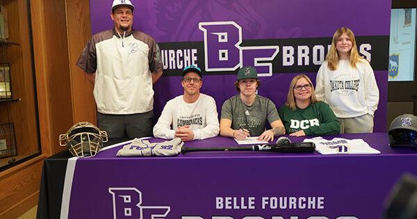 Evan Vissia signs to play baseball at Dakota College at Bottineau ...