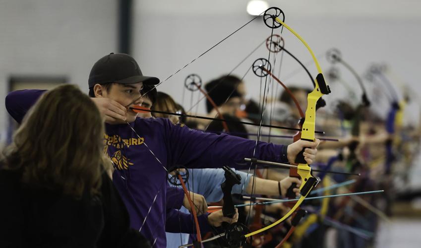 Hardin high school student qualifies for archery competition in Utah ...
