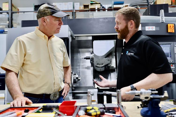 Governor tours Big Timber machine shop | News | bigtimberpioneer.net