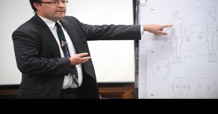 Pathologist Walter Kemp describes gunshot wounds