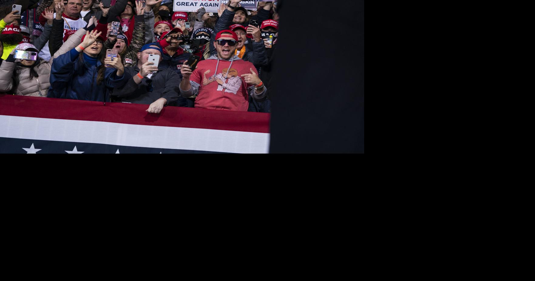 Photos: Large crowd gathers in Georgia for Trump's first post-election ...