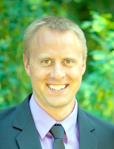 Munro joins Taylor-Leavitt
