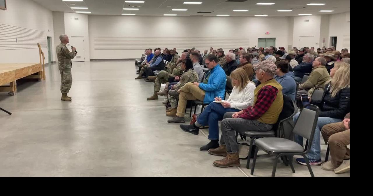 Col Barry Little opens Sentinel Town Hall in Lewistown