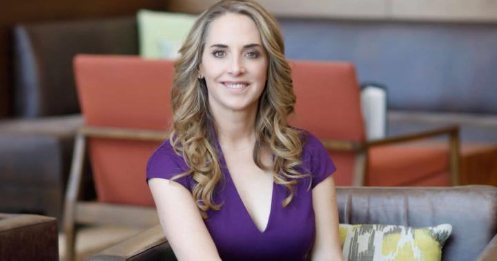 Social media, mental health expert Lisa Strohman visits SD2