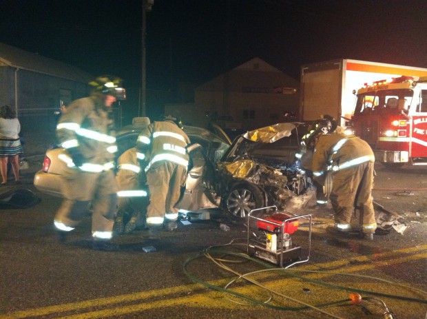 Friday night accident closes part of State Avenue