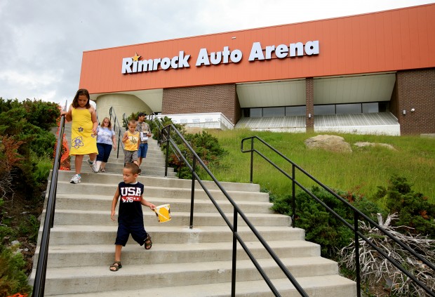 Hundreds flock to re-opening ceremonies at Rimrock Auto Arena