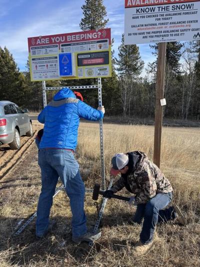 Electronic gadgets interfere with avalanche rescue beacons