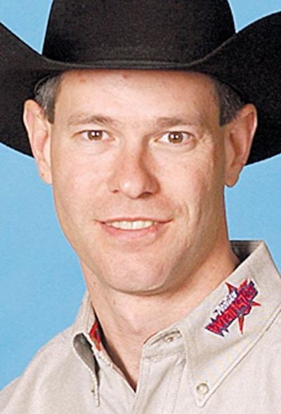 Mortensen dusts off the boots to win Oklahoma PRCA event