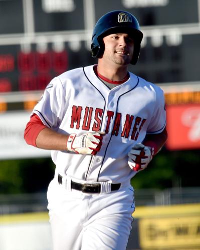 Santillan's strong outing helps Mustangs top Rockies, Pint