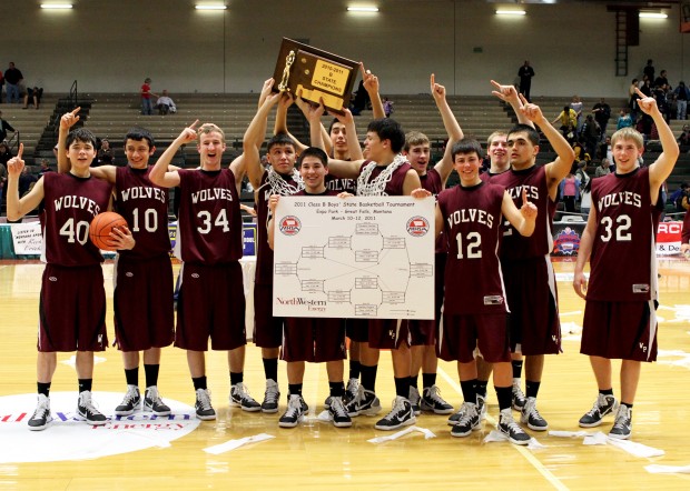 Wolf Point caps perfect season with State B title