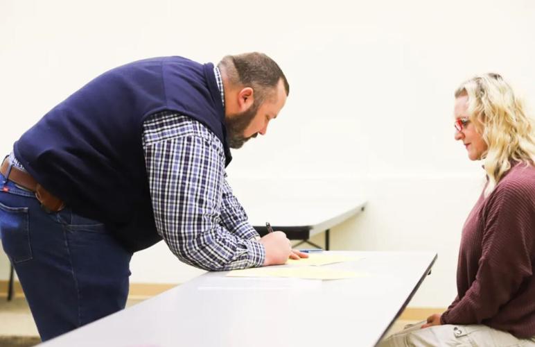 Glendive police chief faces 3 felonies, state investigation