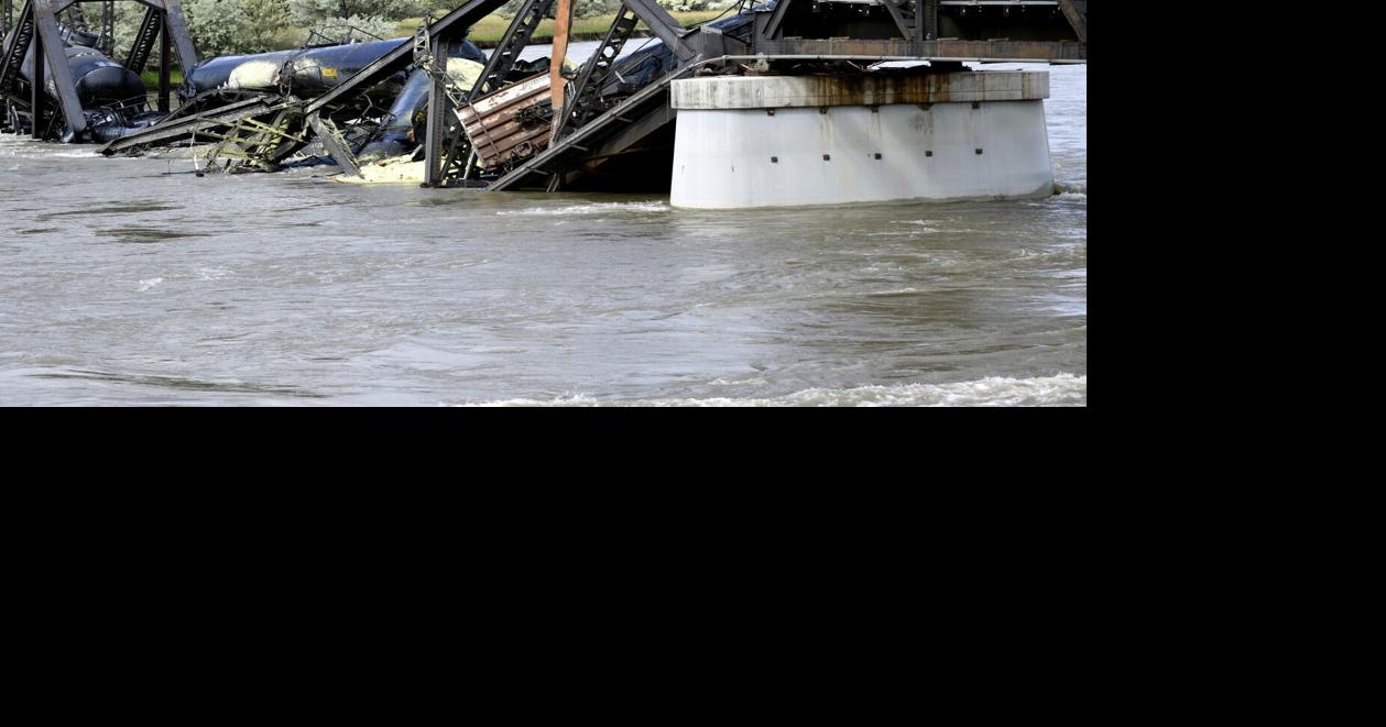 Yellowstone River searched for asphalt from train wreck